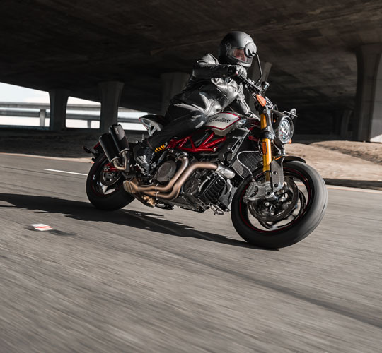 FTR R Carbon | Indian® Motorcycle - FR