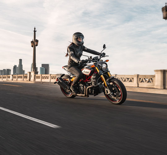 FTR R Carbon | Indian® Motorcycle - FR