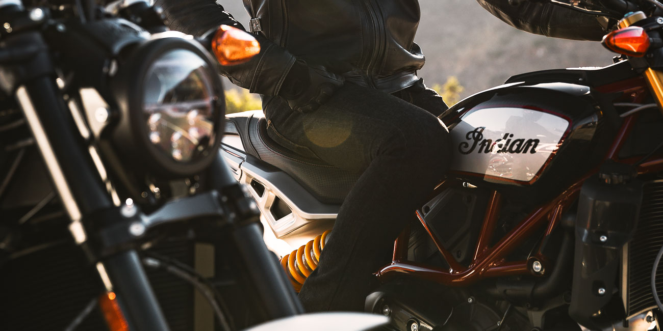 FTR R Carbon | Indian® Motorcycle - FR